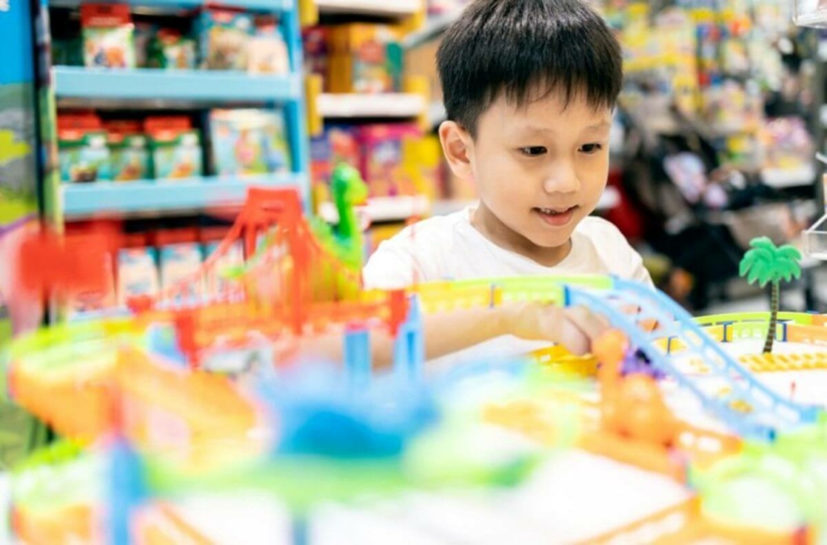 Shopping Centers Near Victoria South of Alabang | Breighton Land